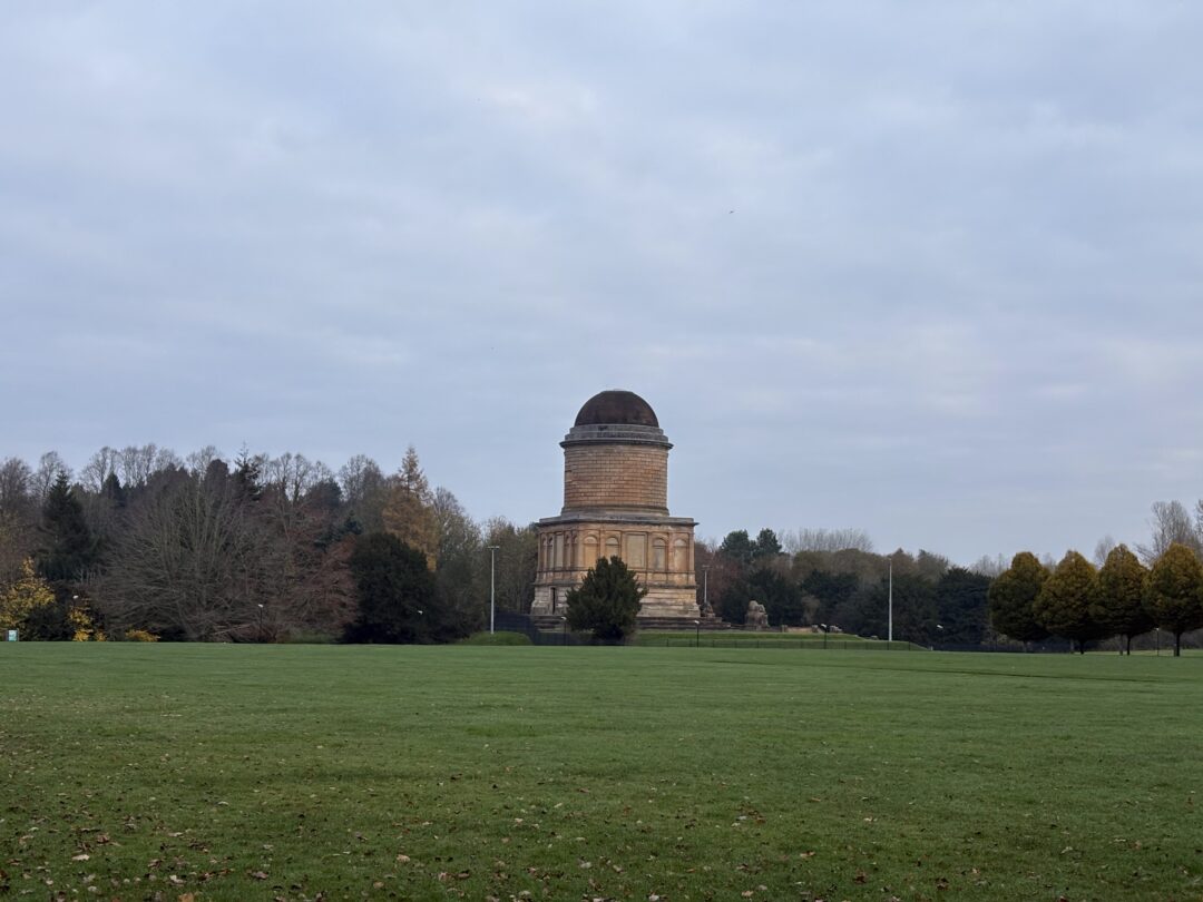 Hamilton Scotland Travel Guide: A Cozy Autumn Cat-Sit Adventure